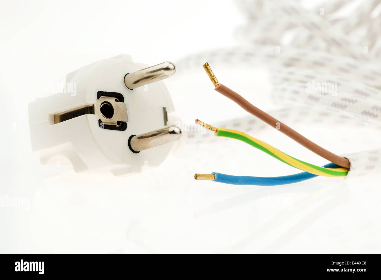 A power cable with power connector for the electrical energy ...