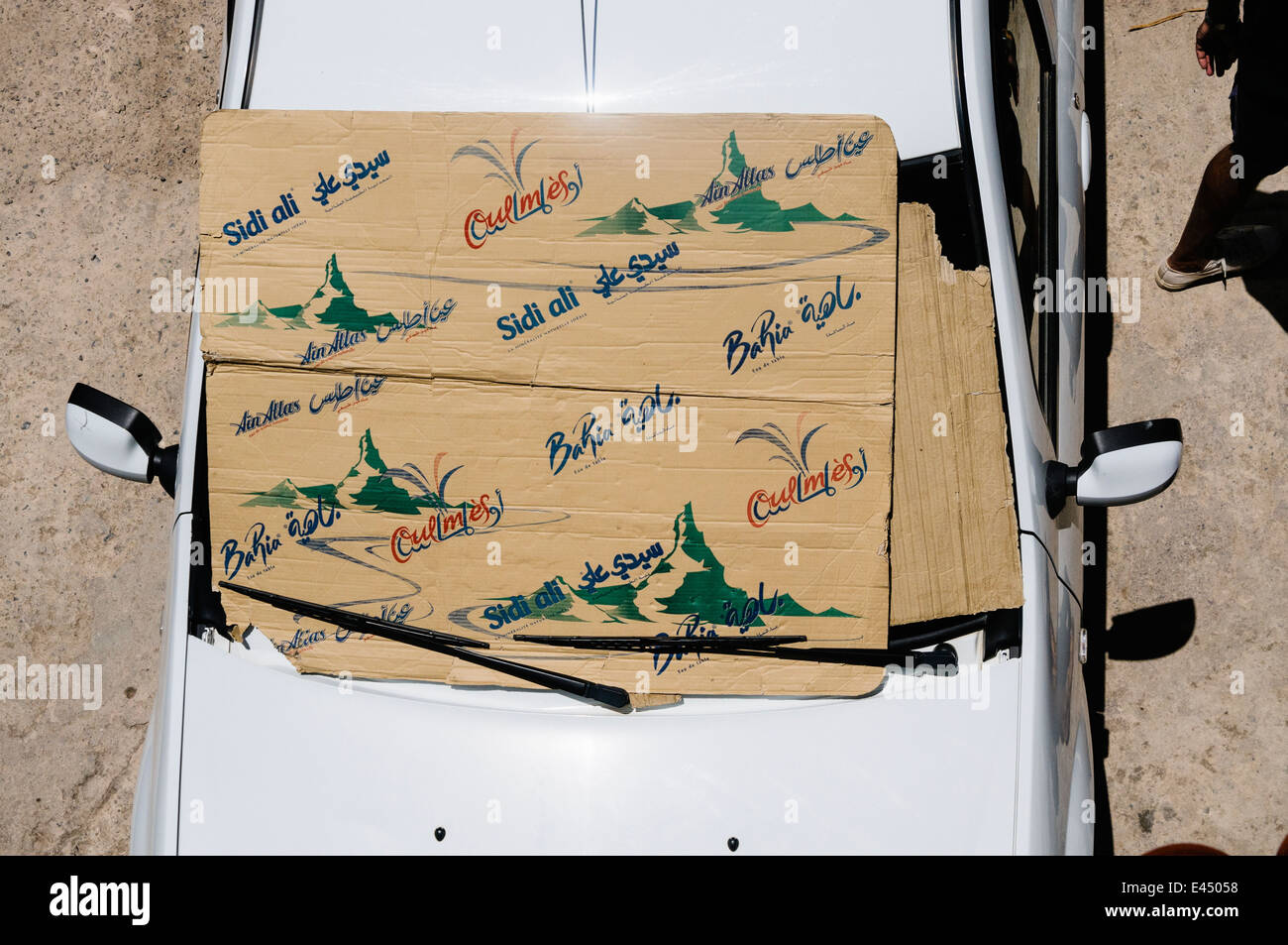 Car window shade hi-res stock photography and images - Alamy