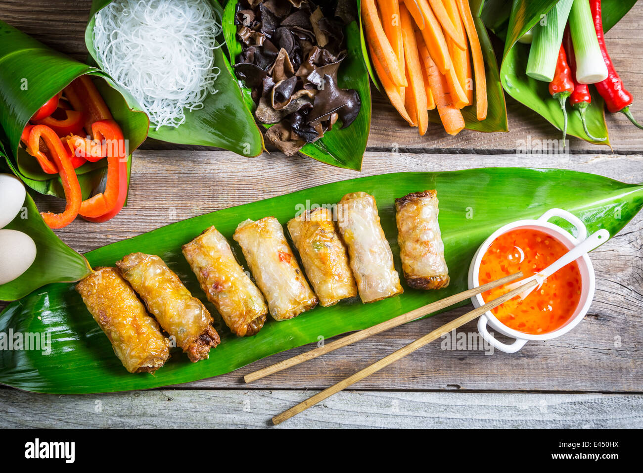 Vegetable harumaki spring rolls hi-res stock photography and images - Alamy