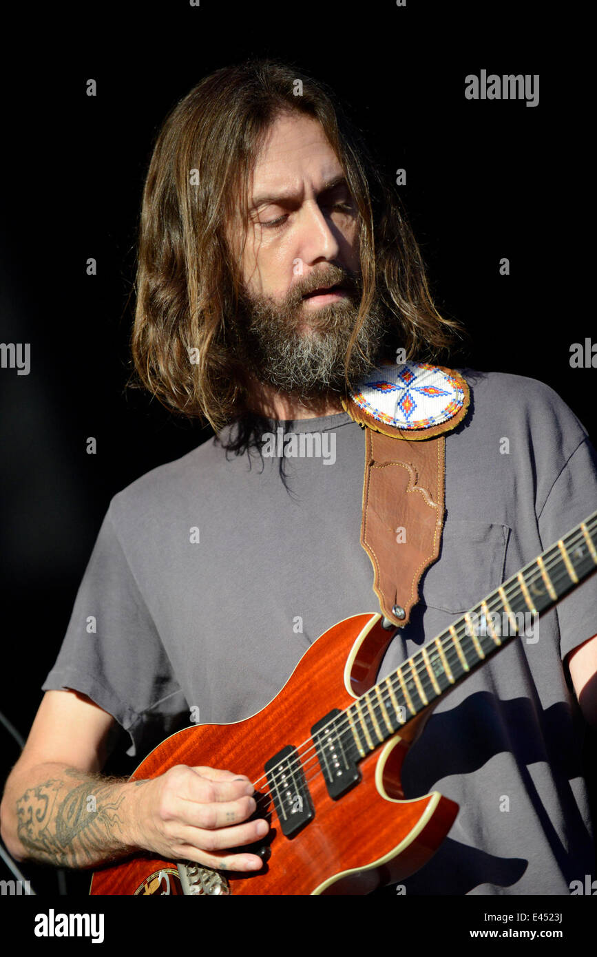 Chris robinson musician hi-res stock photography and images - Alamy