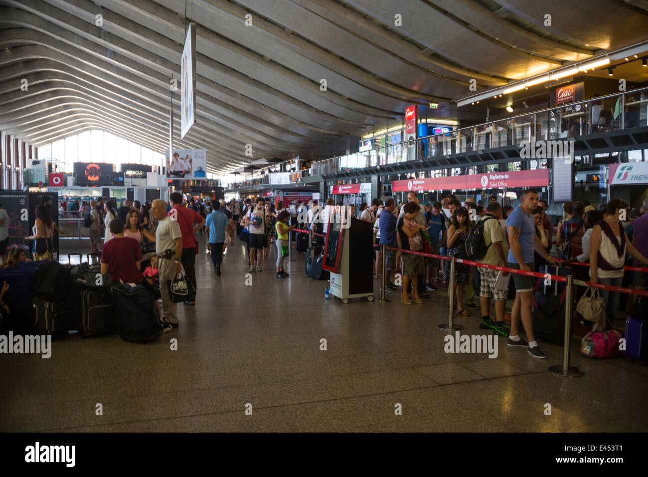 Rome, Termini railway station Stock Photo - Alamy