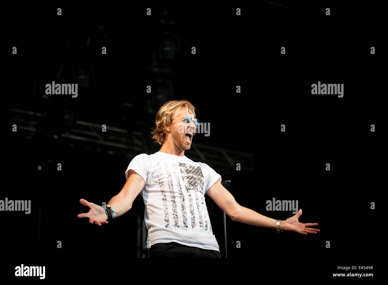RPJ Band on stage at the pageant of of speed Cholmondeley castle Stock ...