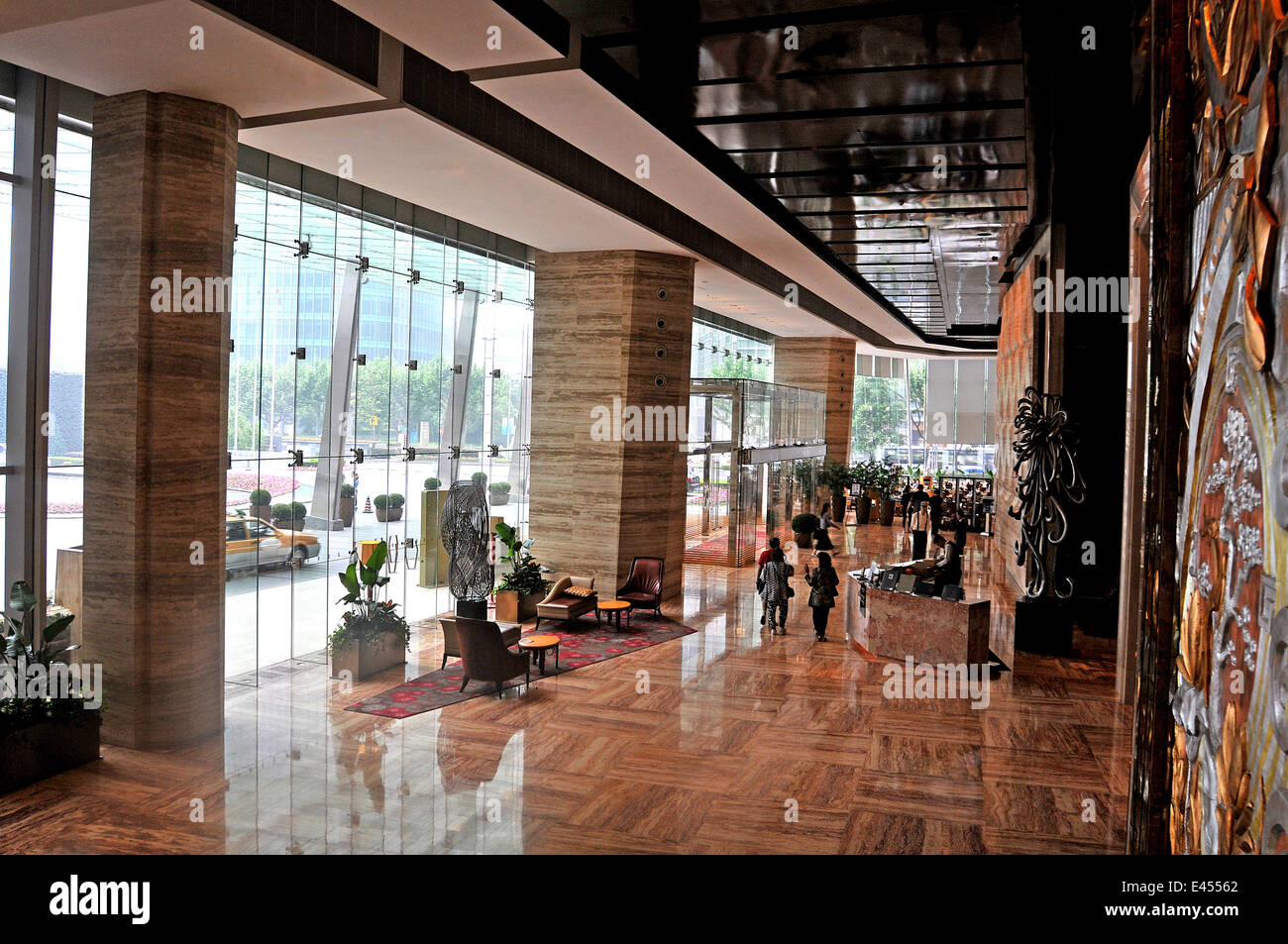 Five star hotel reception hi-res stock photography and images - Alamy