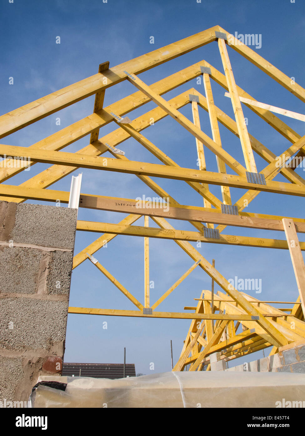 self building house, constructing roof, roof trusses fixed into ... self building house, constructing roof, roof trusses fixed into ...