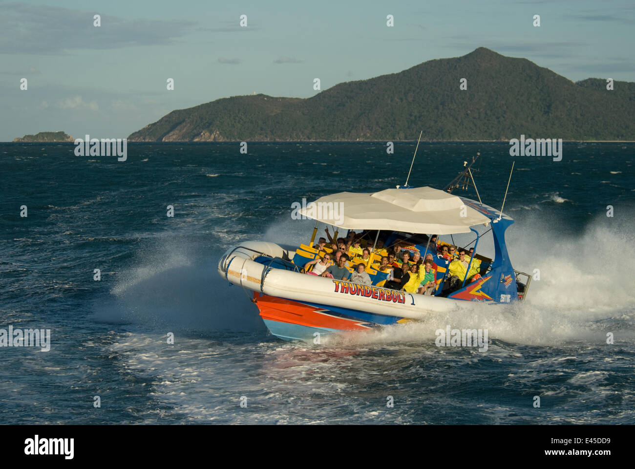Tourists onboard Thunderbolt 1 high speed reef boat with 600hp engine ...