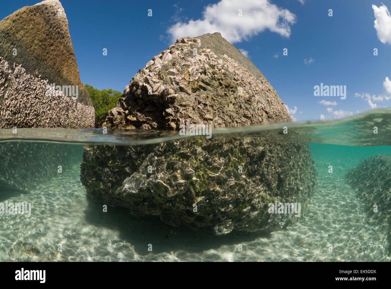 Split level of granite rocks in sandy lagoon, Lizard Island, Queensland ...