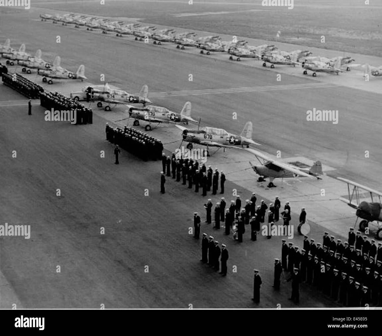 Snv aviation hi-res stock photography and images - Alamy