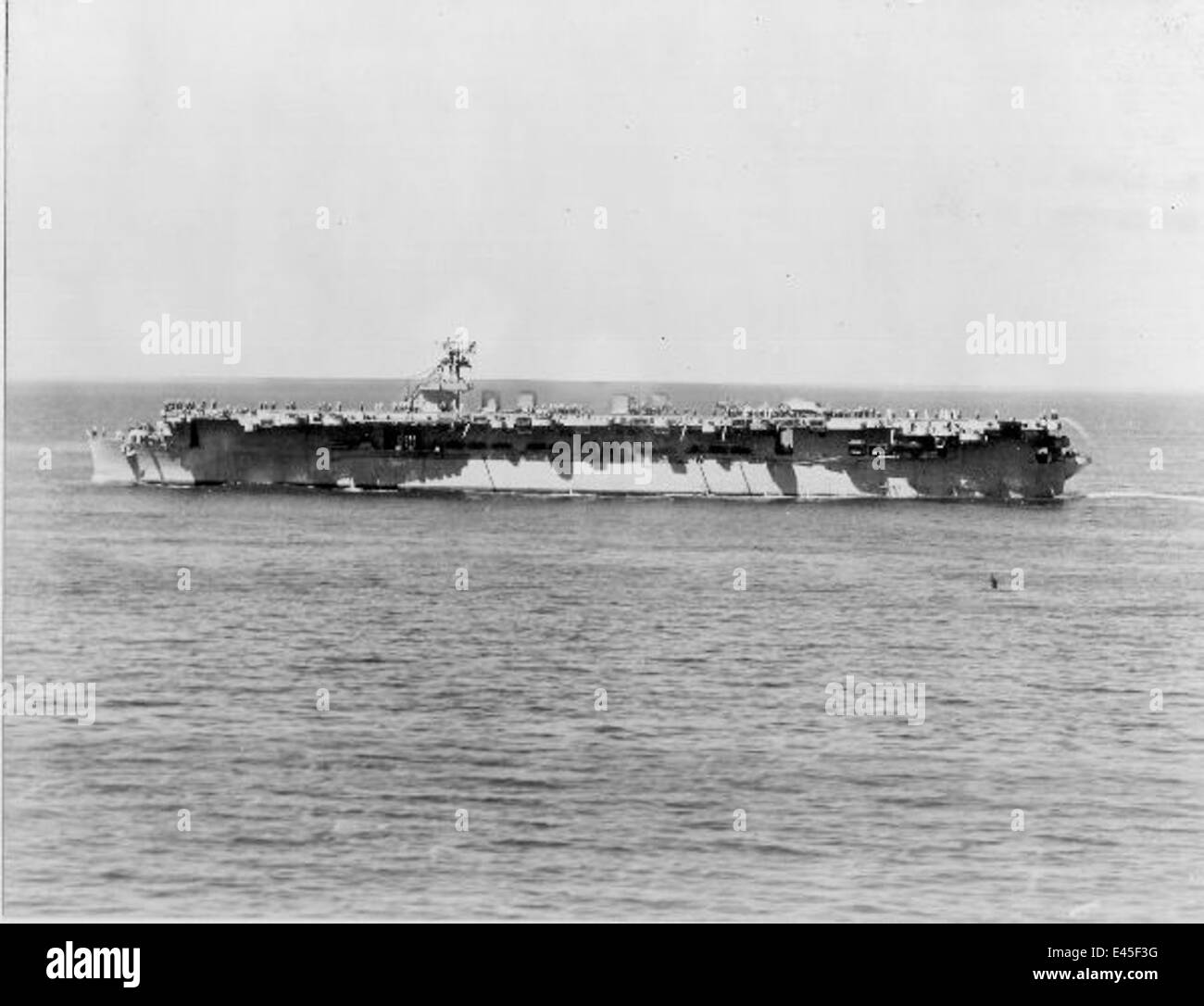 Carrier uss cowpens hi-res stock photography and images - Alamy