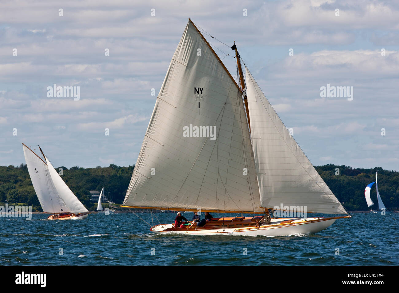 Classic gaff rig yachts hi-res stock photography and images - Alamy
