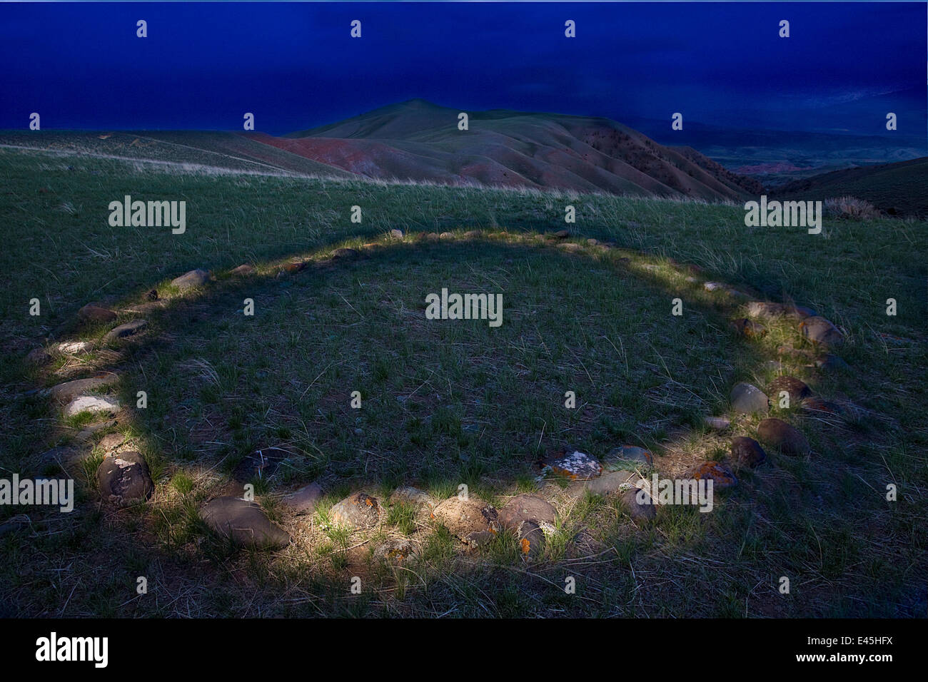 Native american teepee hi-res stock photography and images - Alamy