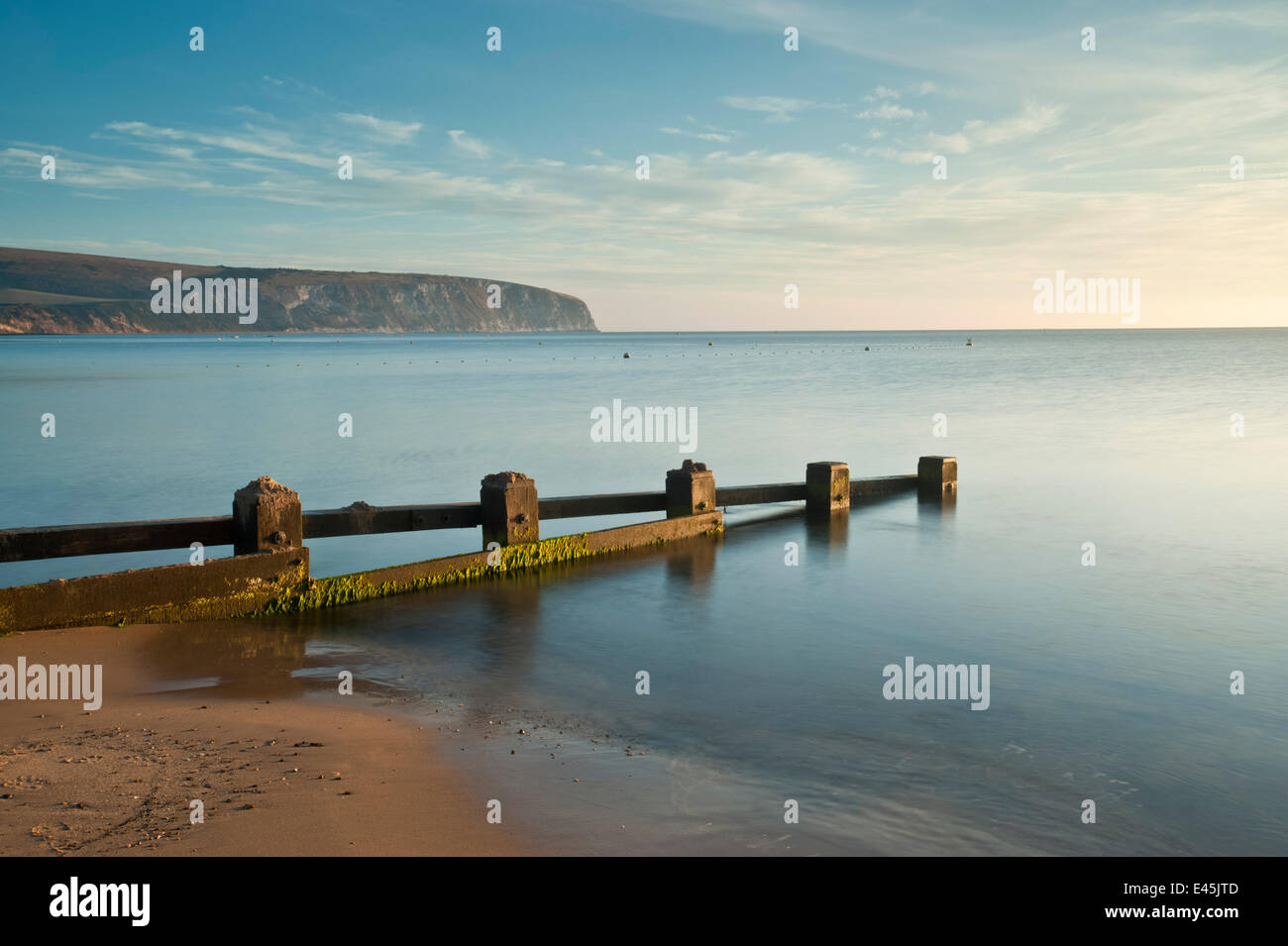 Swanage bay with groyne dorset hi-res stock photography and images - Alamy