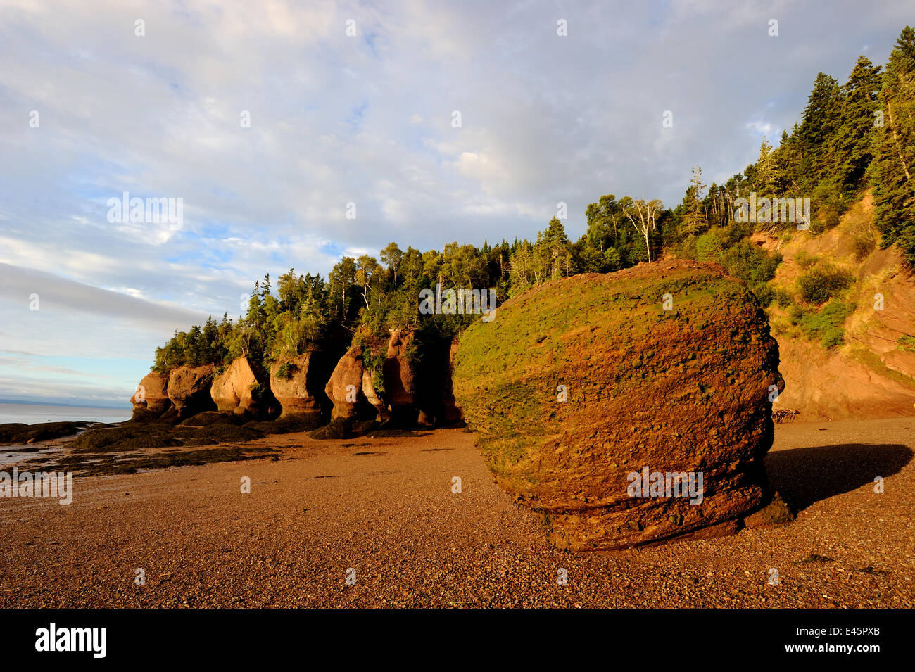 Worlds highest tides hi-res stock photography and images - Alamy