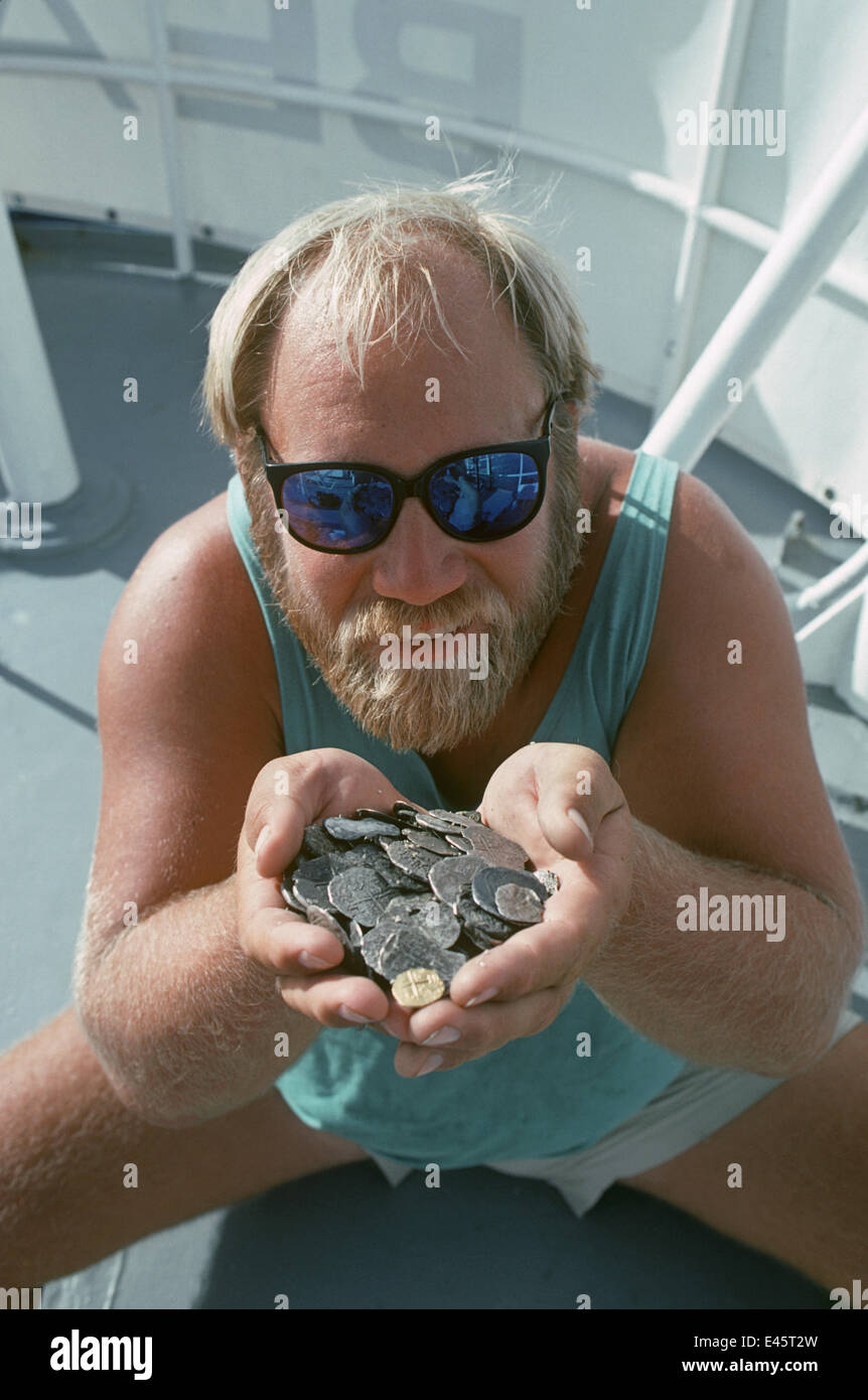 Doubloons hi-res stock photography and images - Alamy