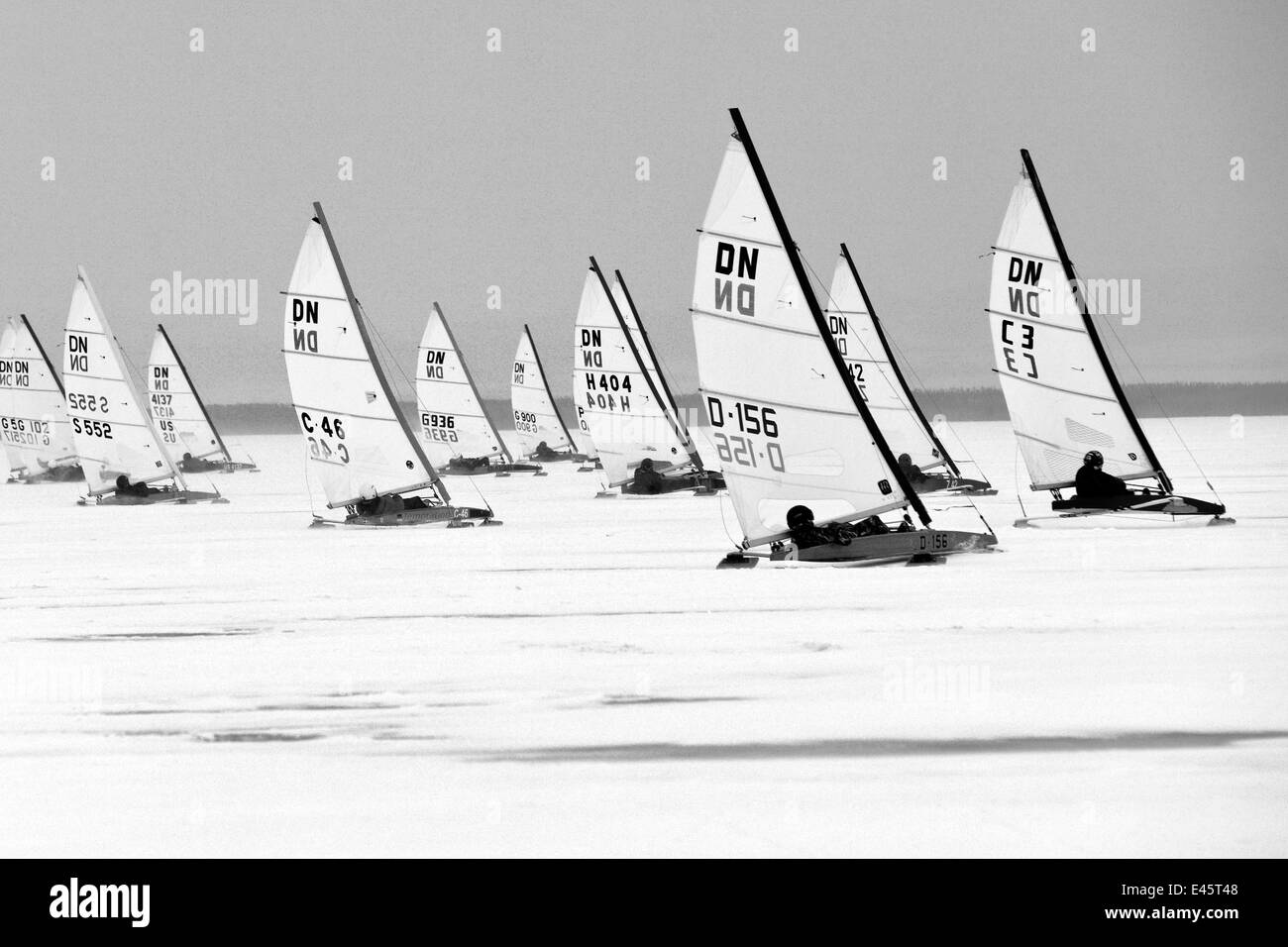 Fleet racing in the DN (Detroit News) Ice Sailing World Championship ...