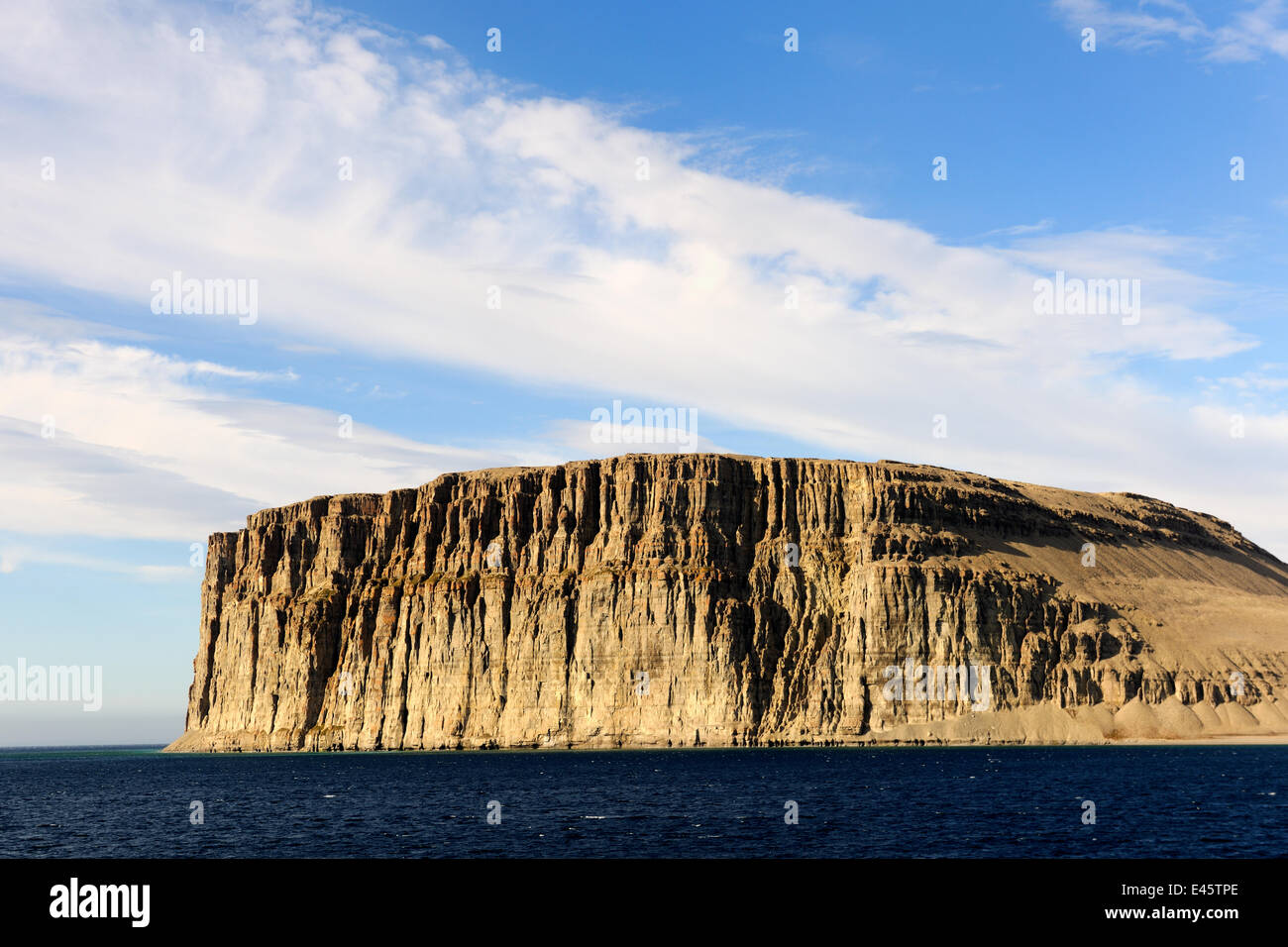 View of Liddon cliffs and Liddon cap, Devon Island, Nunavut, Canada ...