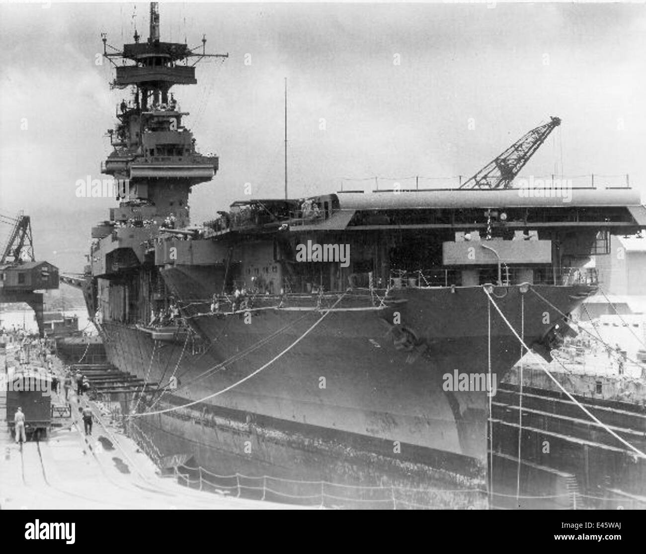 Cv5 uss yorktown hi-res stock photography and images - Alamy