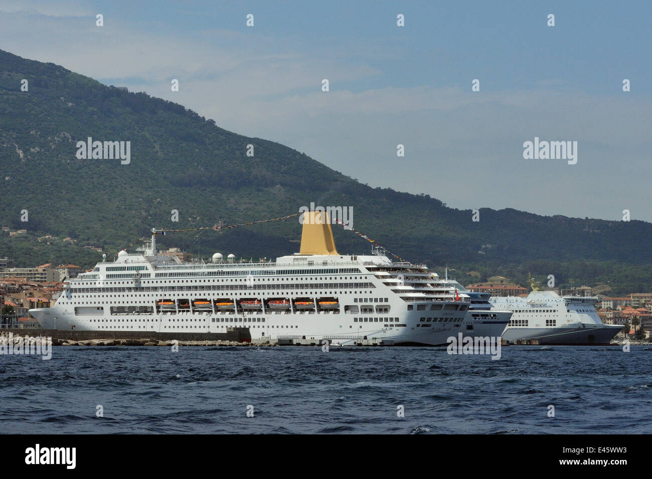 Cruise ship "Oriana" and passenger ferries "Danielle Casanova" and ...
