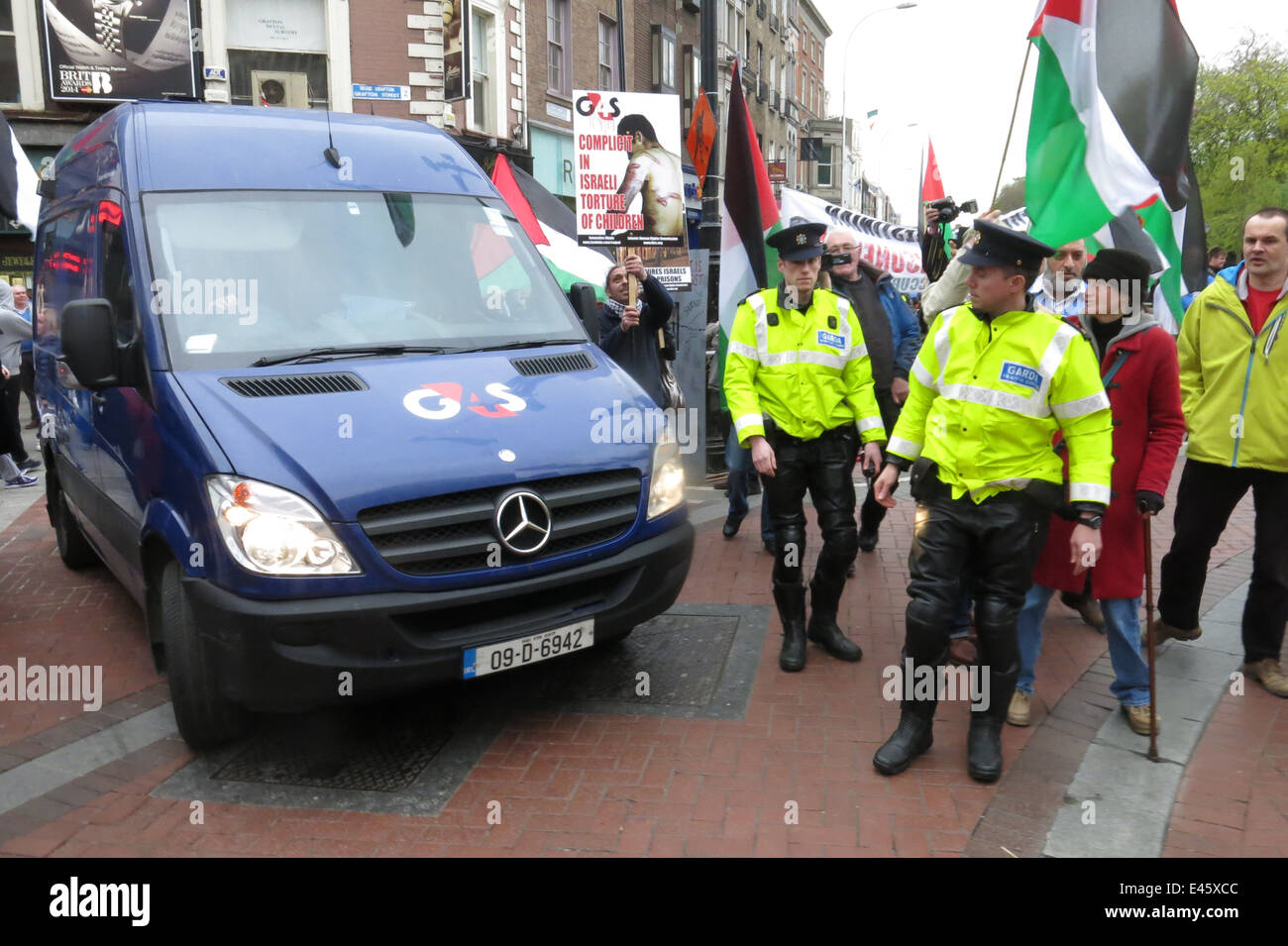 Dublin prisons protest hi-res stock photography and images - Alamy