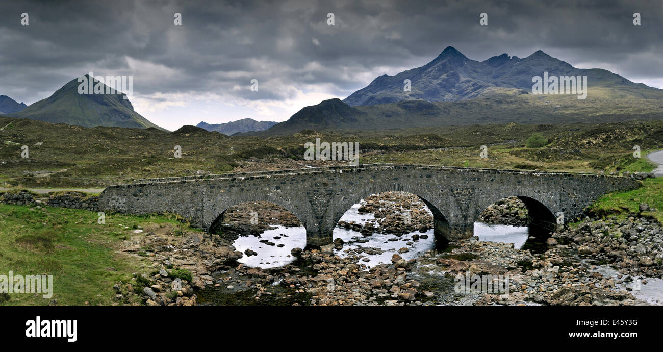 The Old Sligachan Bridge with view over Sgurr nan Gillean and the Red ...