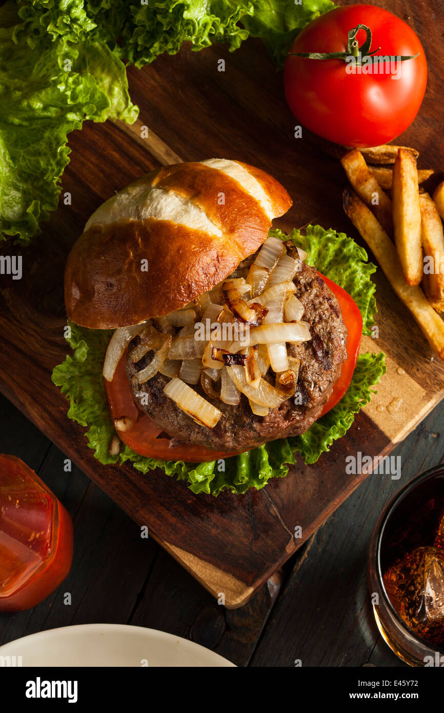 Tomato bun food meal hi-res stock photography and images - Alamy