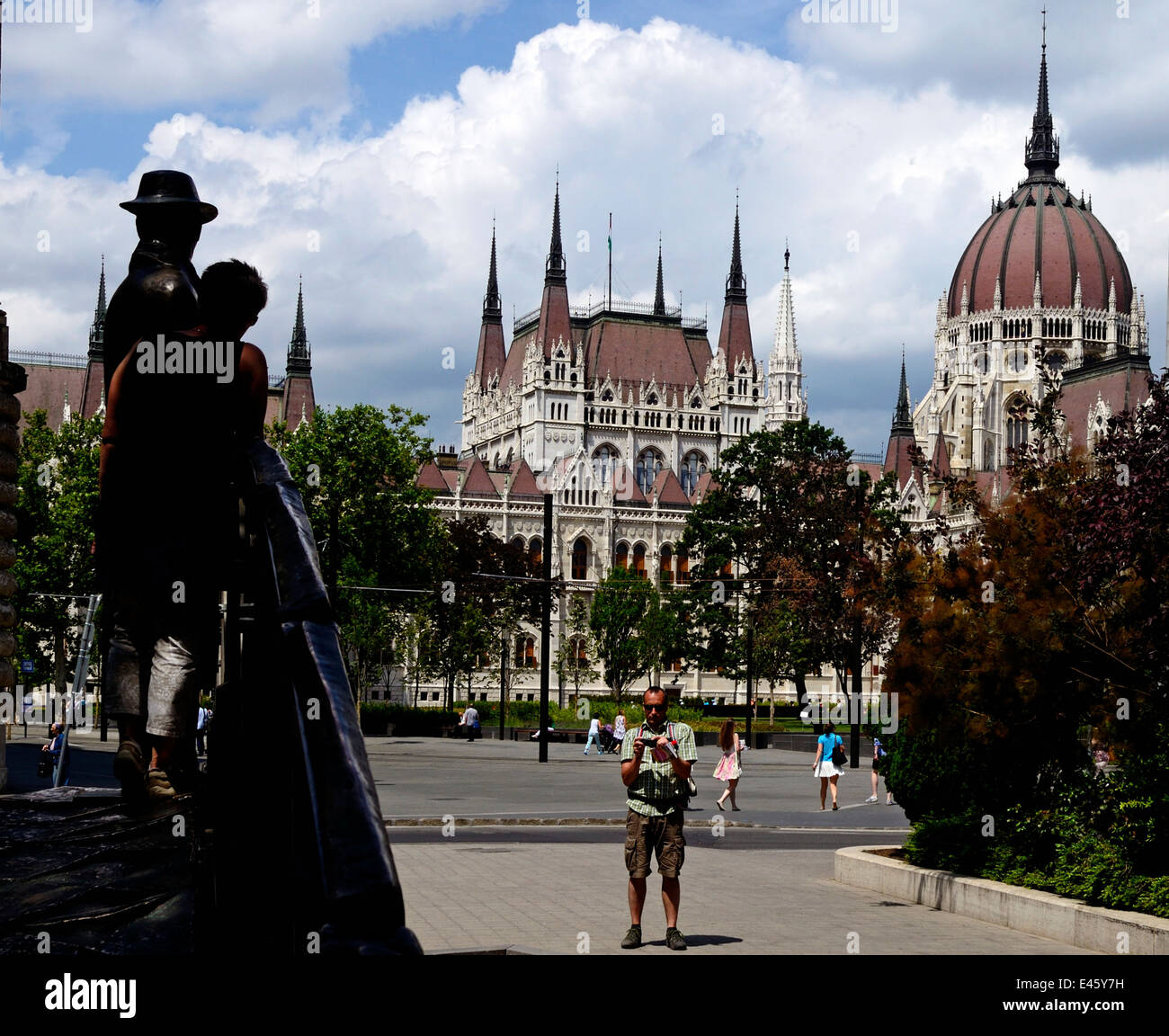 Kossuth square memorial statues hi-res stock photography and images - Alamy