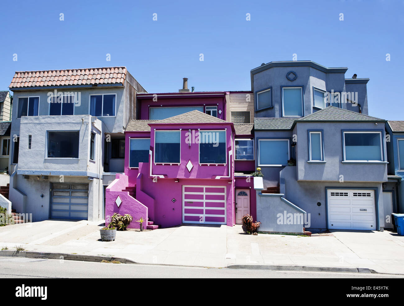 Three blue doors hi-res stock photography and images - Alamy