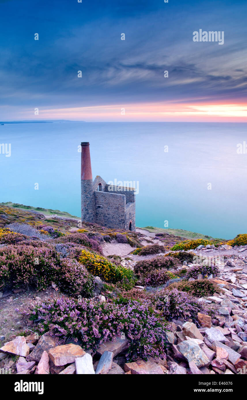 Man engine cornwall hi-res stock photography and images - Alamy