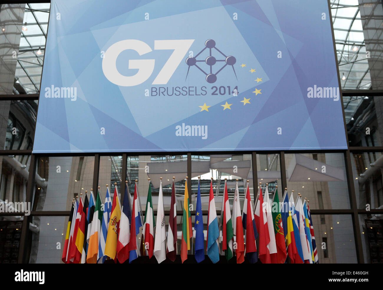 G7 summit gv press flags g7 summit hi-res stock photography and images ...