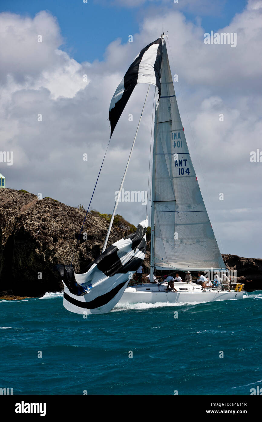 Torn sail yacht hi-res stock photography and images - Alamy