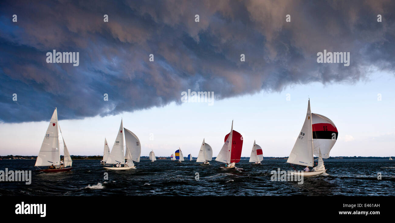 Qualifying drama hi-res stock photography and images - Alamy