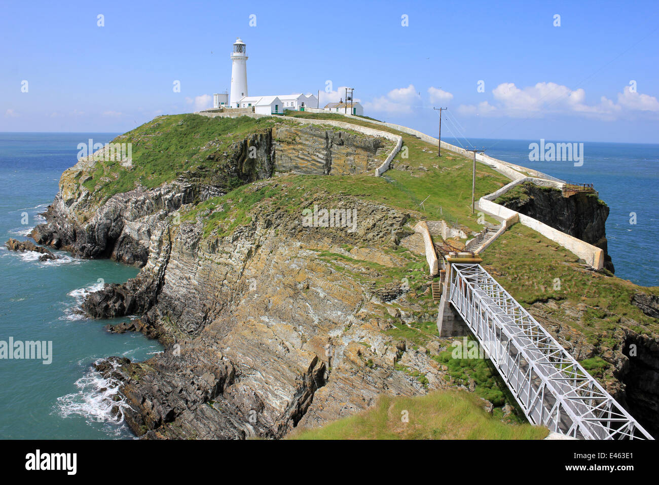 South stack lighthouse footbridge hi-res stock photography and images ...