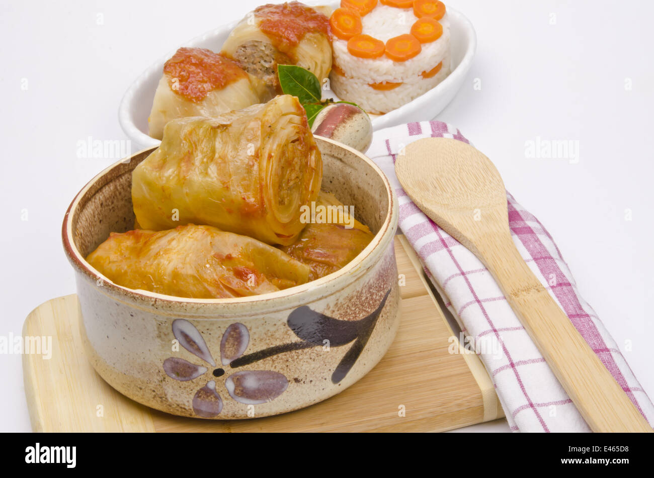 kohlroulade mit reis Stock Photo - Alamy