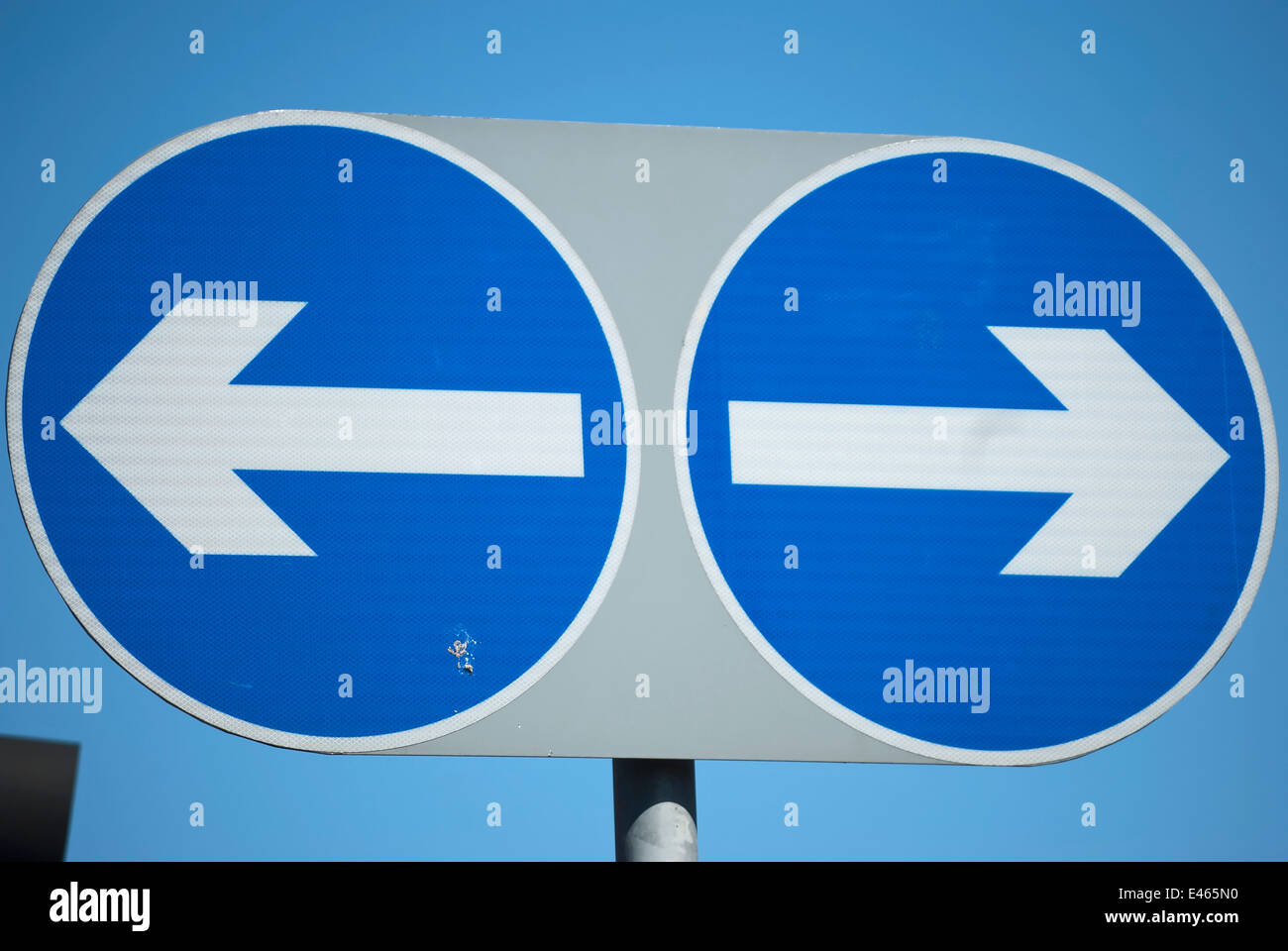 Road signs uk arrows hi-res stock photography and images - Alamy