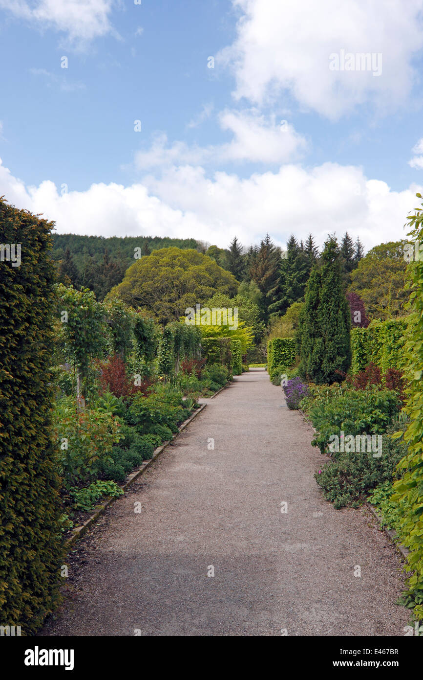 English formal gardens hi-res stock photography and images - Alamy