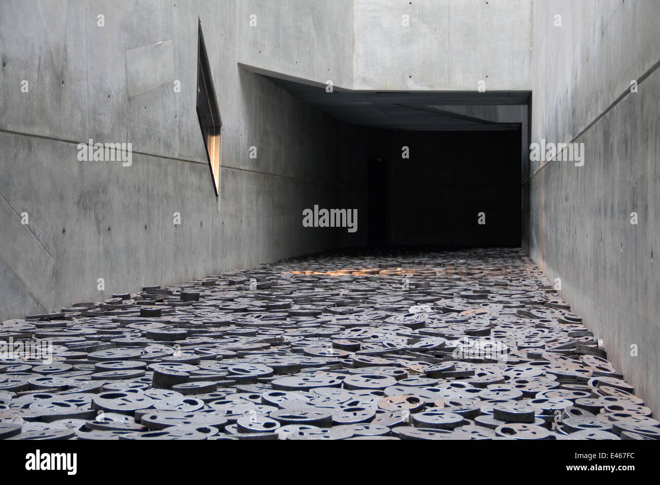 Attraktion fallen hi-res stock photography and images - Alamy