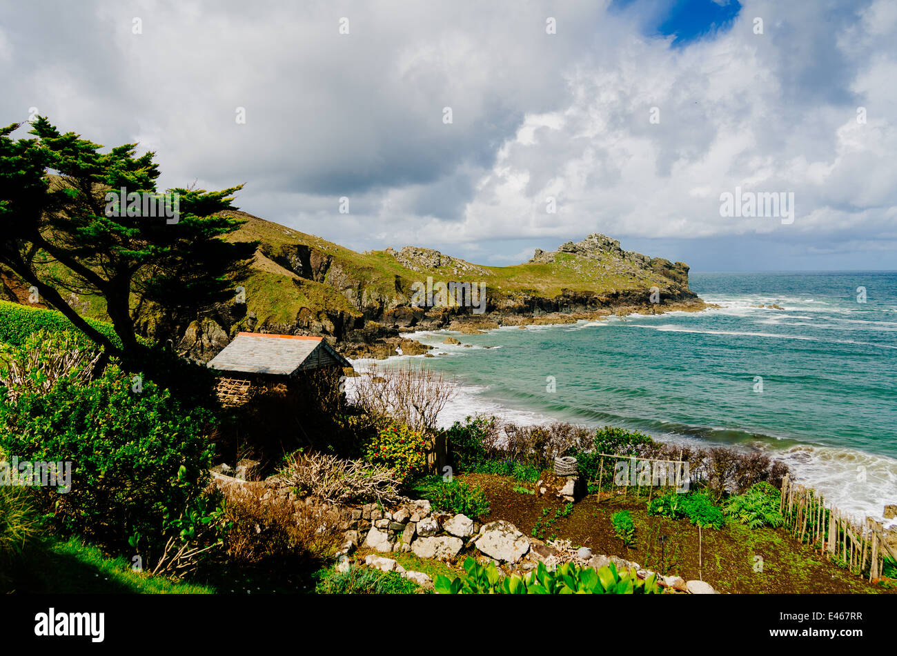 Rugged granite cliffs hi-res stock photography and images - Alamy