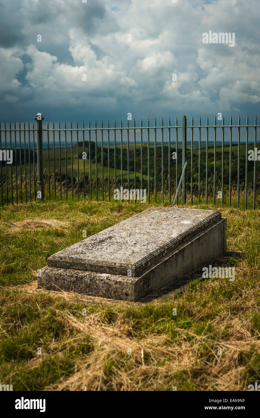 The grave of George Herbert, 5th Earl of Carnarvon on Beacon Hill ... The grave of George Herbert, 5th Earl of Carnarvon on Beacon Hill ...