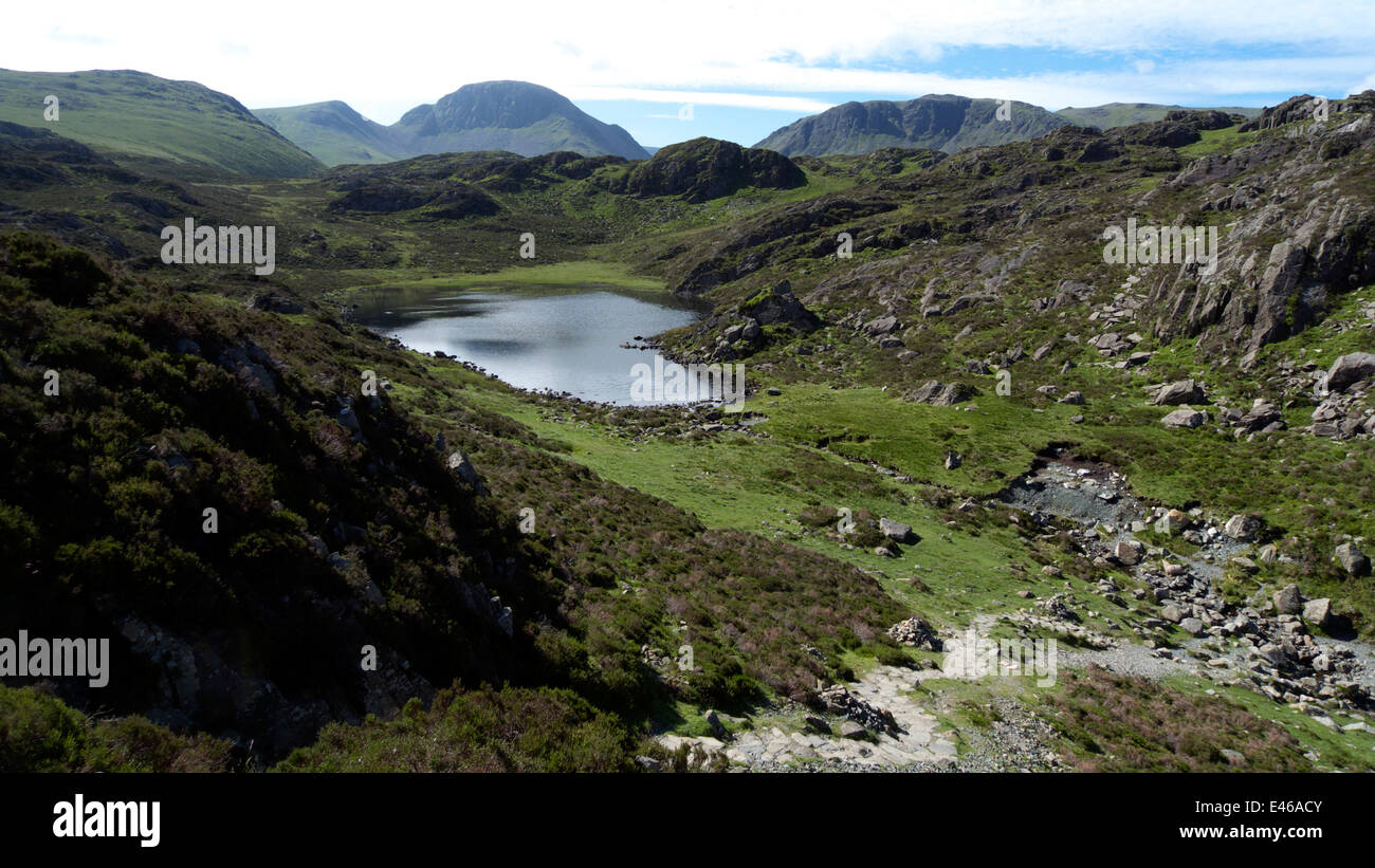 Footpath lake district hi-res stock photography and images - Alamy