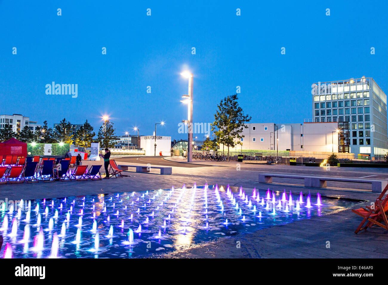 Granary square fountains hi-res stock photography and images - Alamy