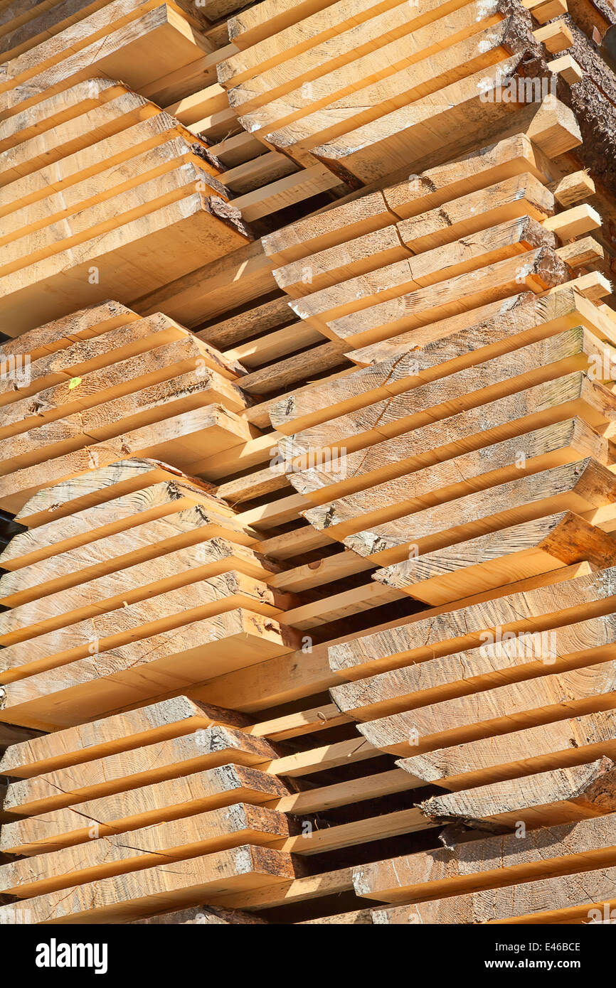 Stack of new wooden studs at the lumber yard Stock Photo - Alamy