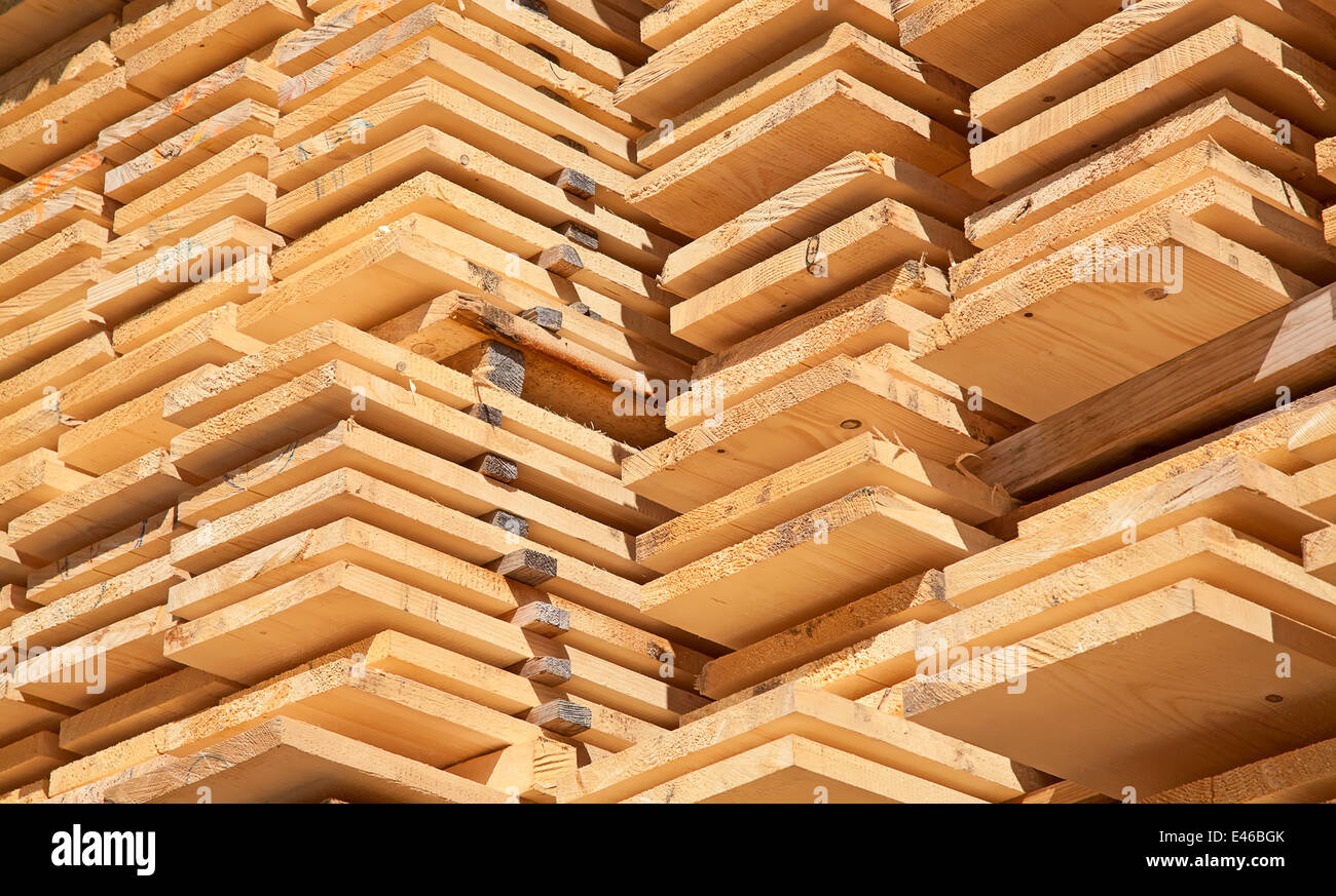 Stack of new wooden studs at the lumber yard Stock Photo - Alamy