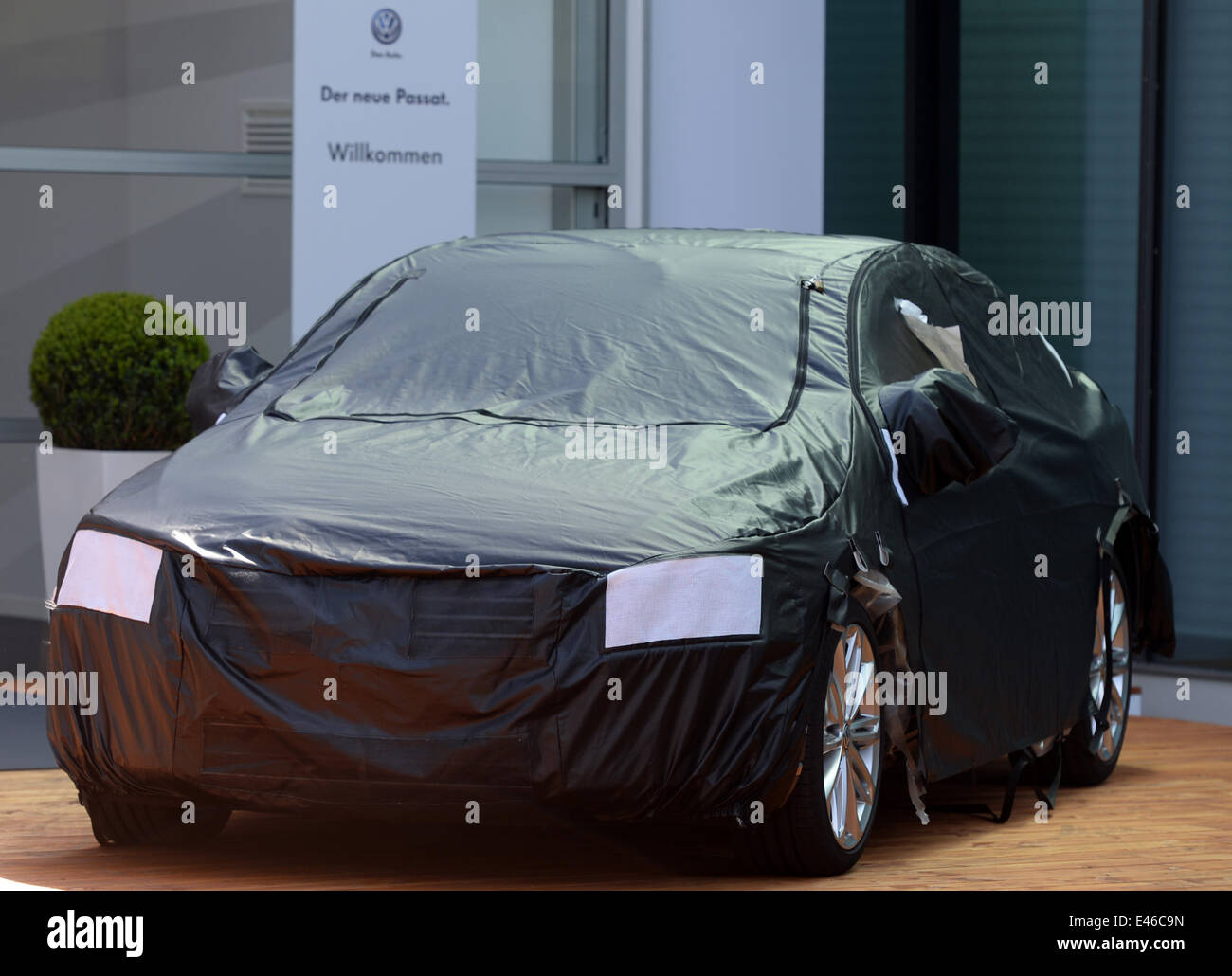 New volkswagen volkswagen design center hi-res stock photography and ...