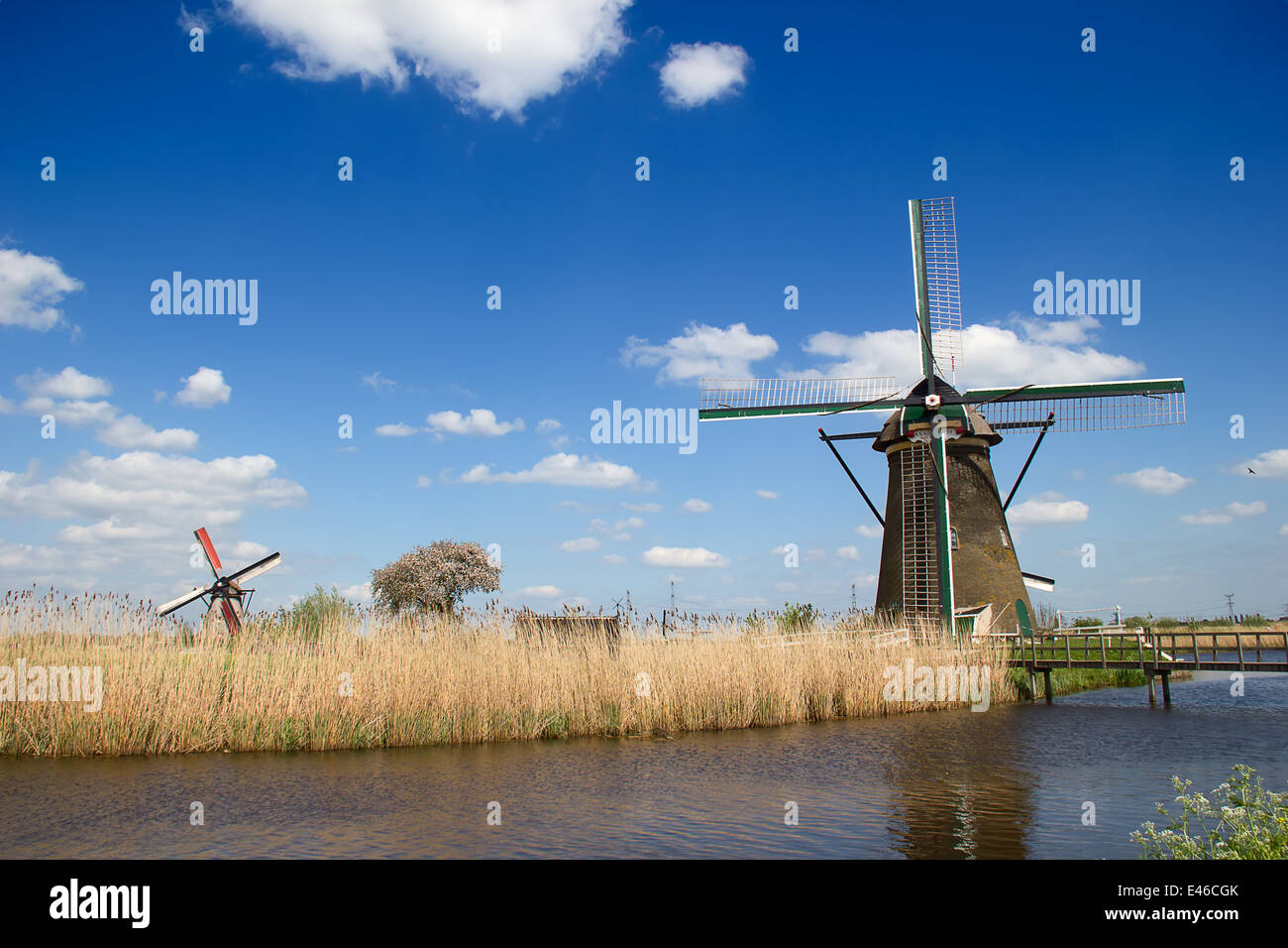 Ancient windmills near Kinderdijk, Netherlands Stock Photo - Alamy