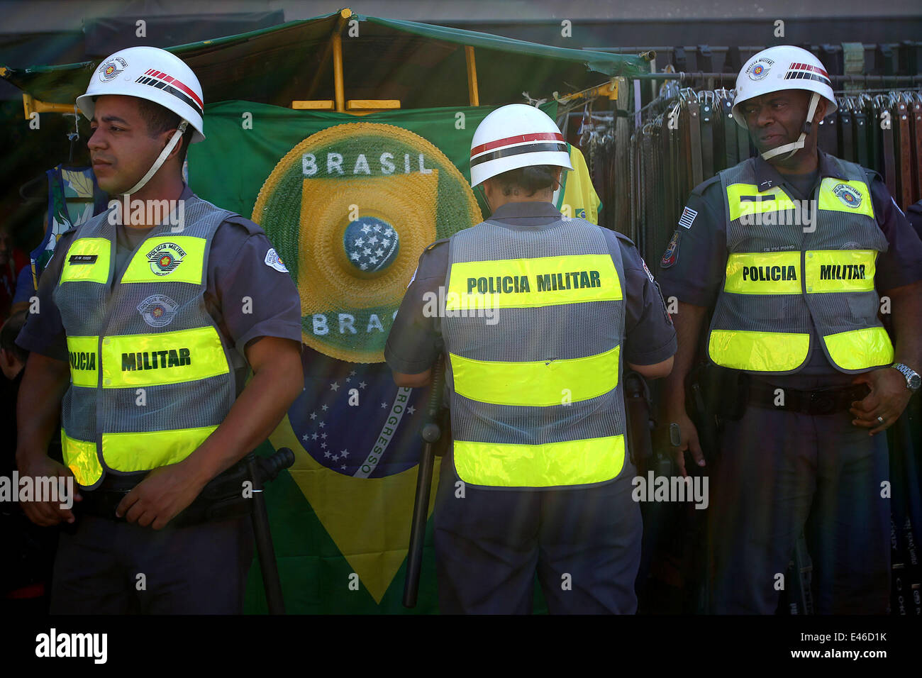 Landless workers’ movement hi-res stock photography and images - Alamy