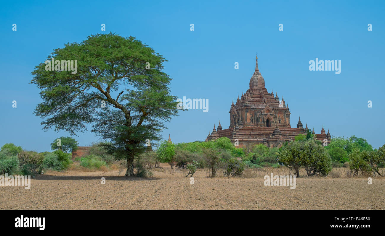 Bagan temple hi-res stock photography and images - Alamy