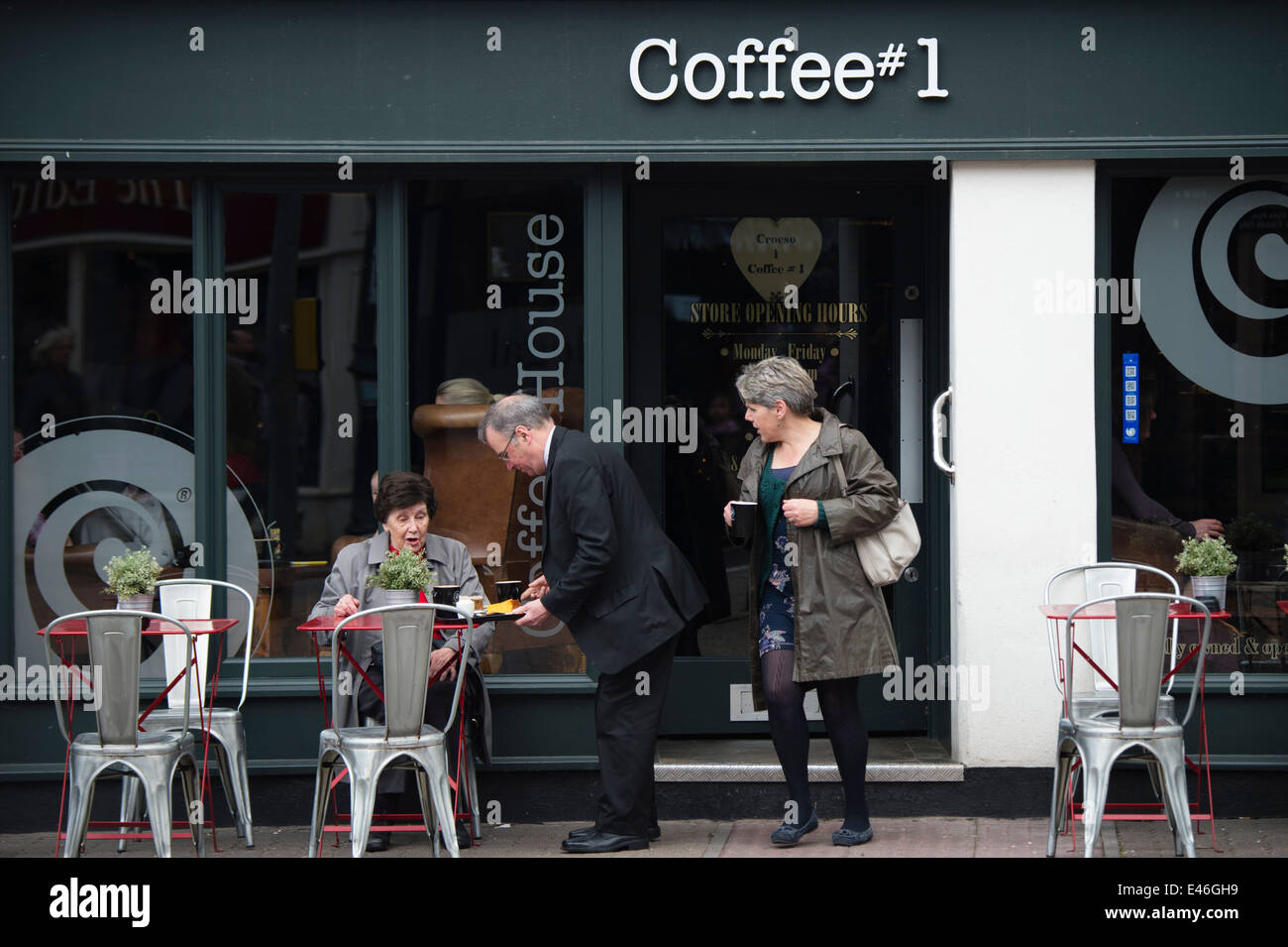 Monmouth coffee cafe hi-res stock photography and images - Alamy