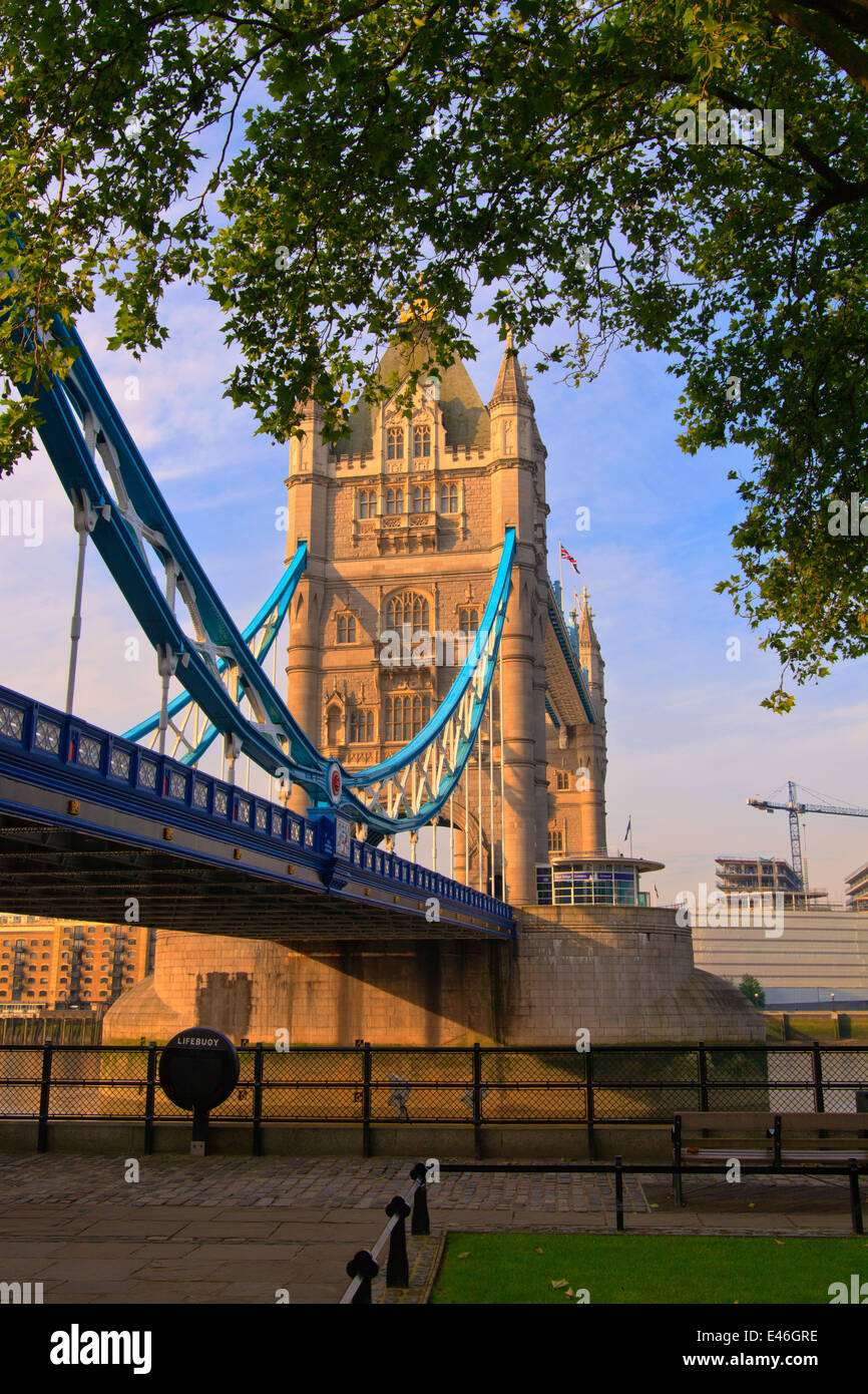 London monuments hi-res stock photography and images - Alamy