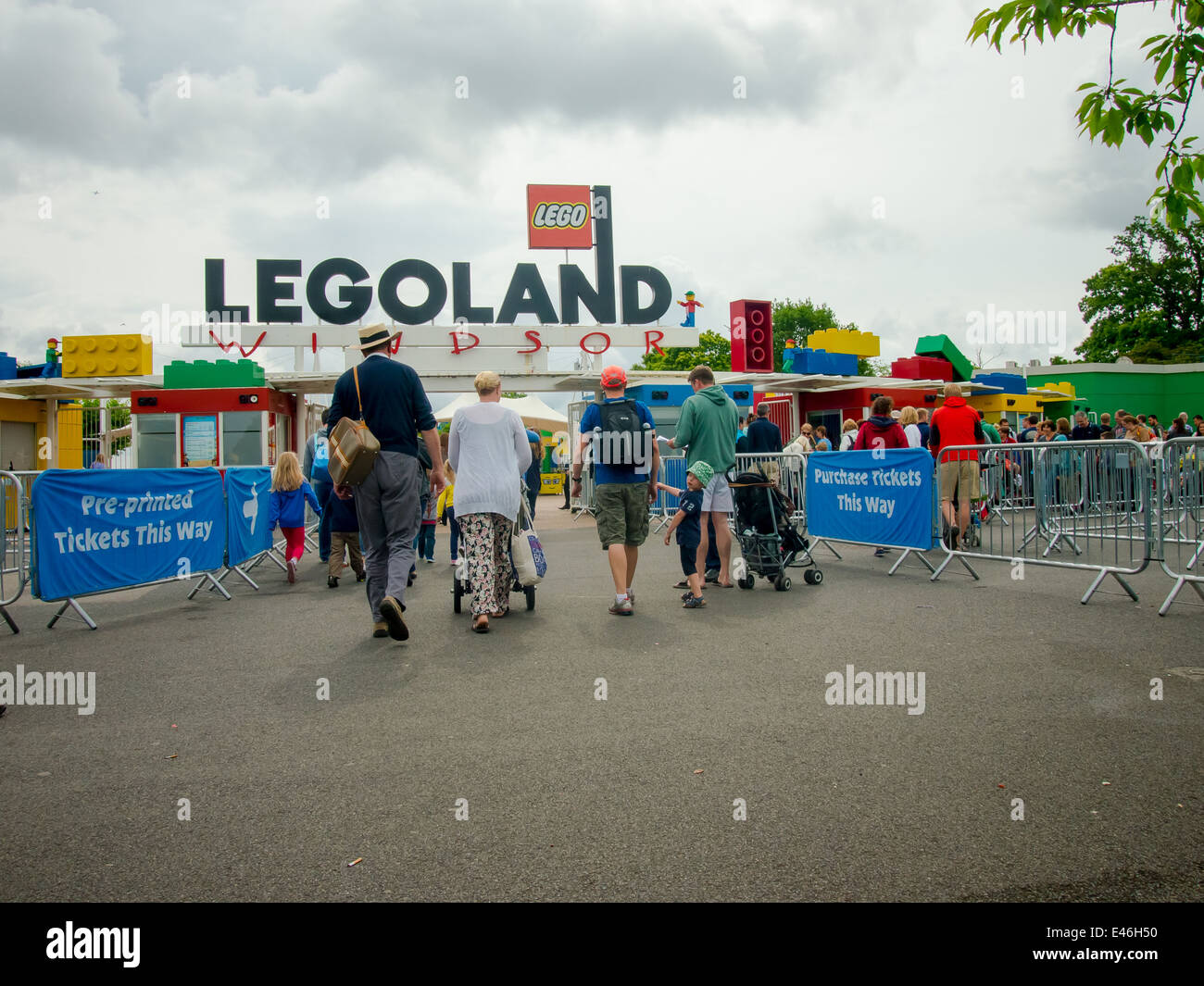 Entrance to legoland windsor hi-res stock photography and images - Alamy