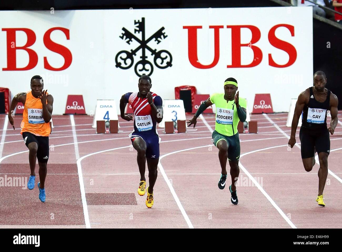 Wins mens 100 metres hi-res stock photography and images - Alamy