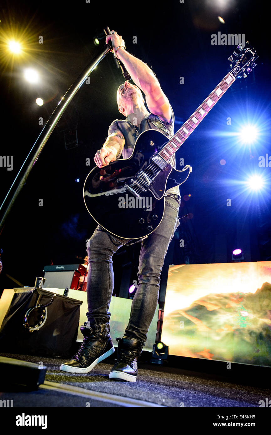 Josh steely and chris daughtry hi-res stock photography and images - Alamy
